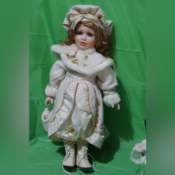 Melissa Jane | Other | Melissa Jane Porcelain Doll Victorian Rose ...